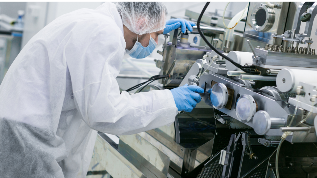 A high-tech Life Sciences Field Engineer's work - The Field Engineer