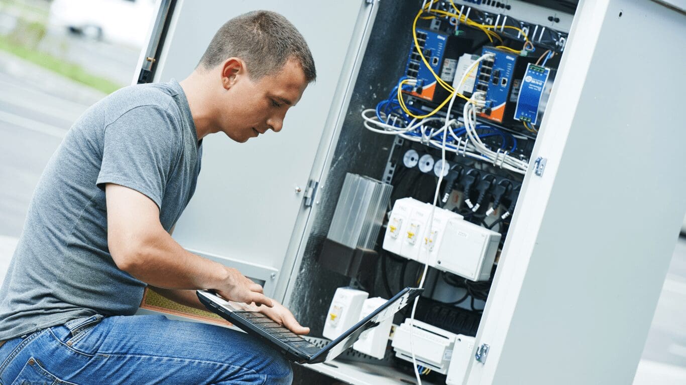 Twenty skills for a successful Field Service Engineer - The Field Engineer