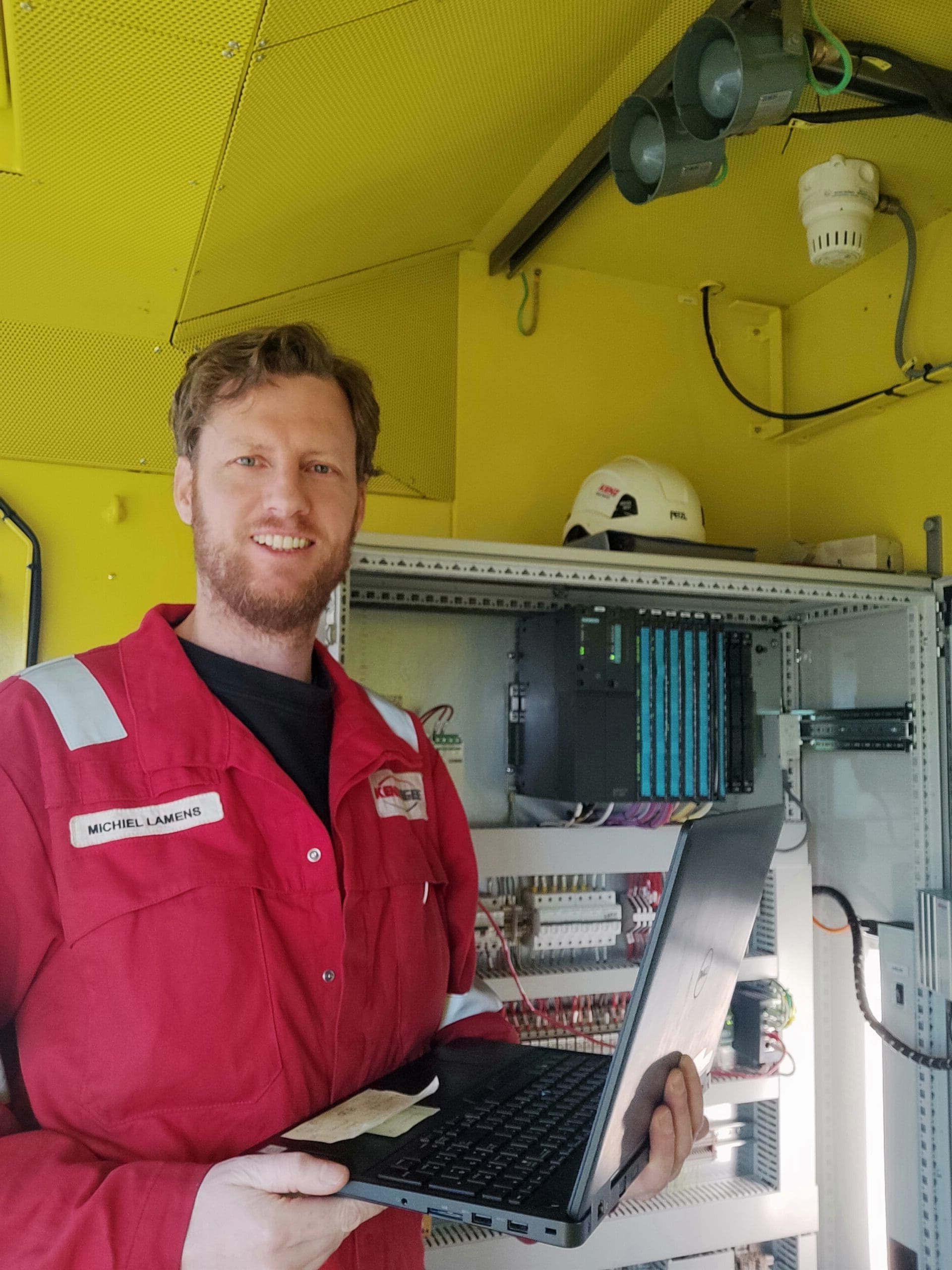 Life of an Offshore Cranes Field Service Specialist - The Field Engineer