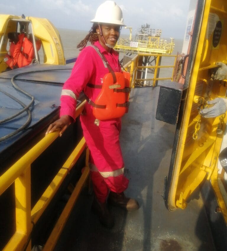 Spotlight on being a woman working on oil wells - The Field Engineer