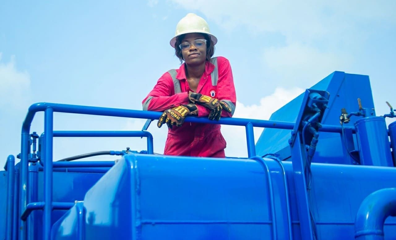 Spotlight on being a woman working on oil wells - The Field Engineer
